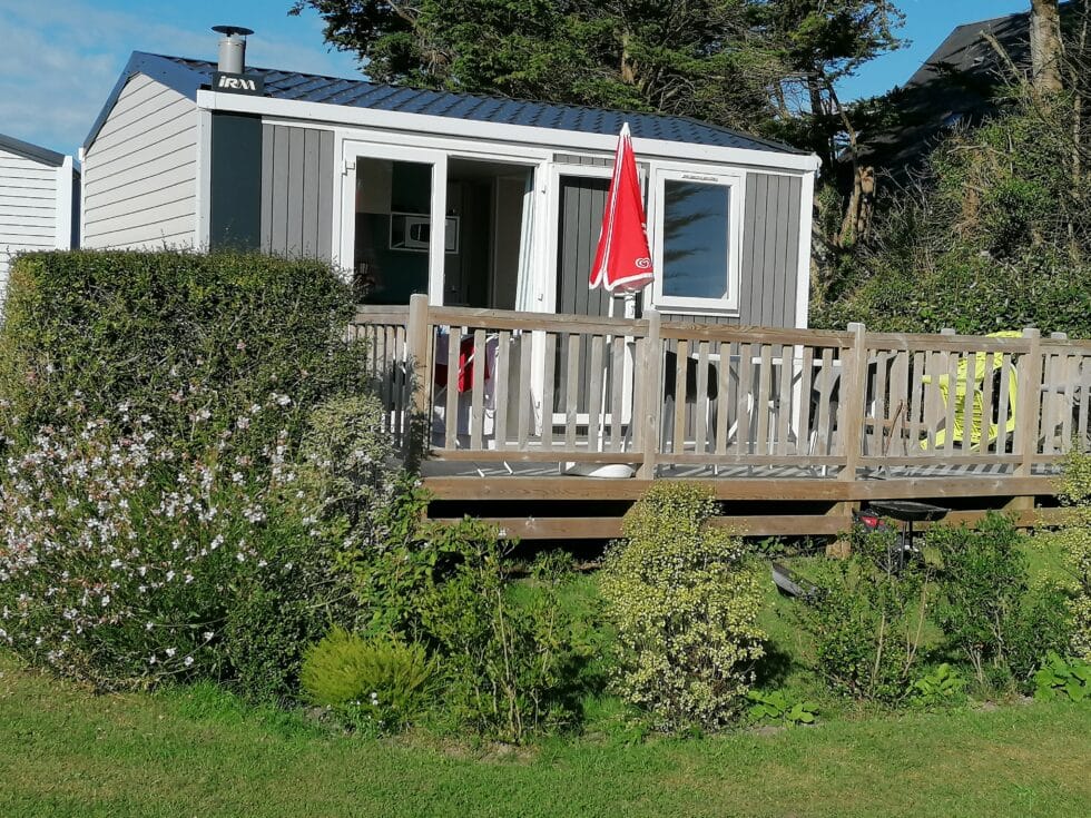 camping sea view : cottages and mobilhome direct access to the beach